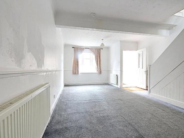 2 bedroom terraced house to rent