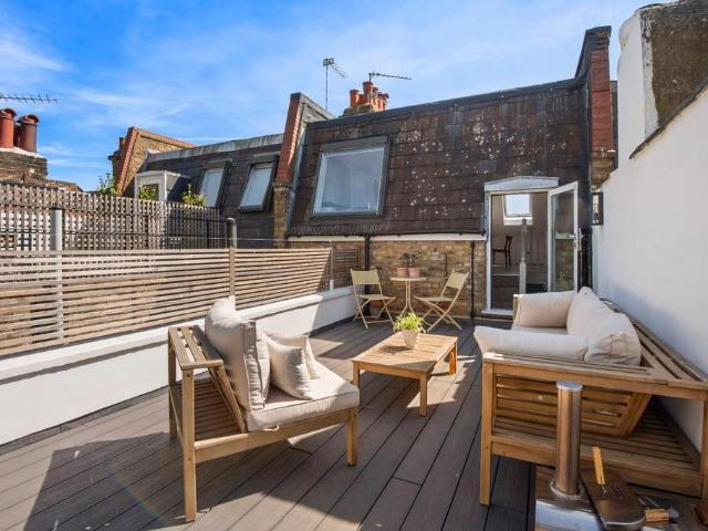 2 bedroom terraced house to rent