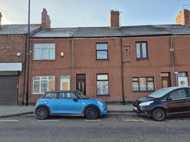 2 bedroom terraced house to rent