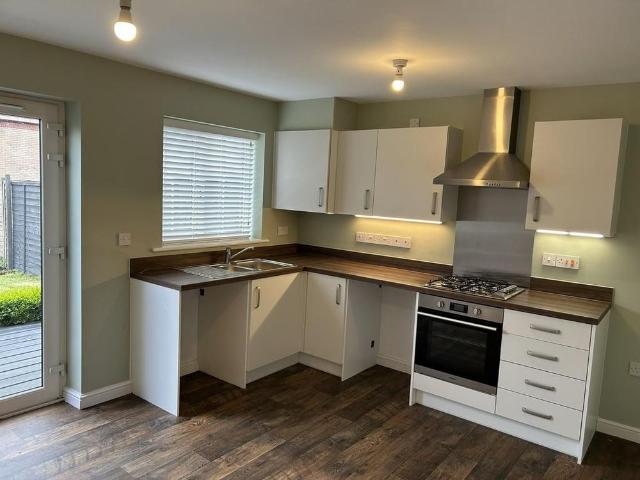 2 bedroom terraced house to rent