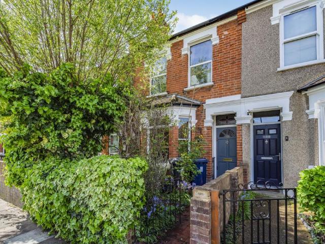 2 bedroom terraced house to rent