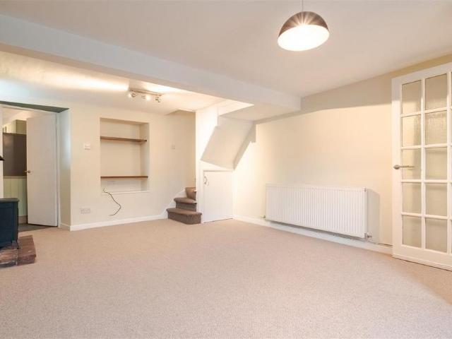 1 bedroom terraced house to rent