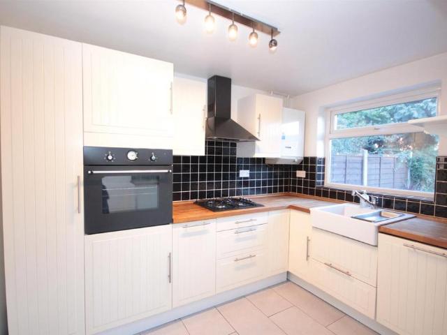 2 bedroom terraced house to rent