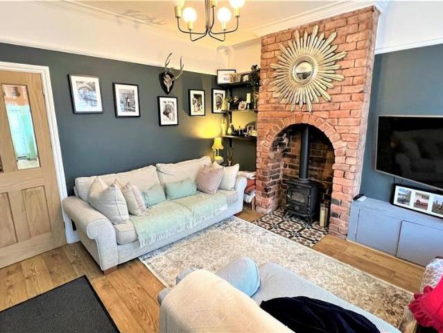 2 bedroom terraced house to rent