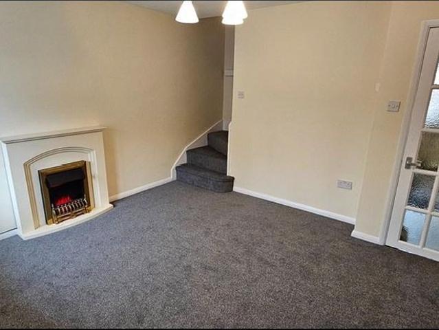 2 bedroom terraced house to rent