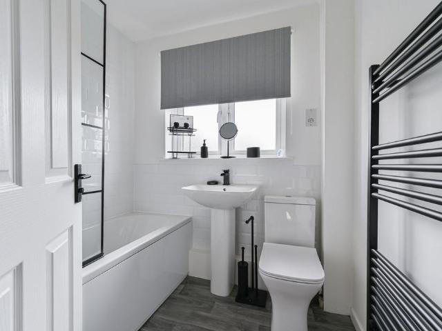 2 bedroom terraced house to rent