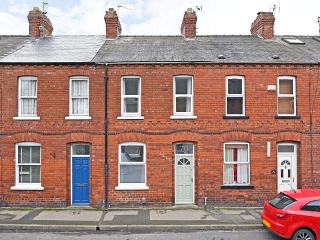 2 bedroom terraced house to rent
