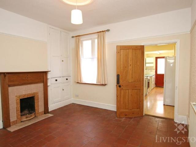 2 bedroom terraced house to rent