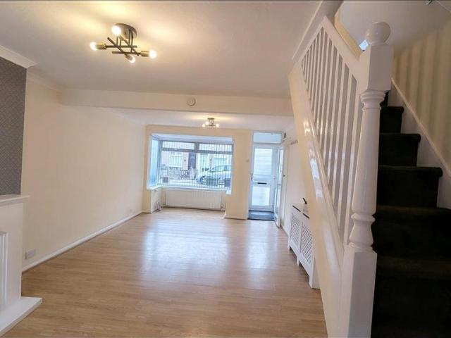 2 bedroom terraced house to rent