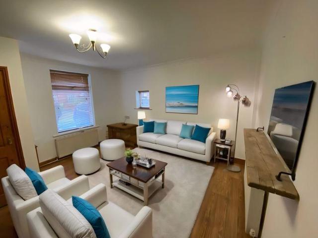 2 bedroom terraced house to rent