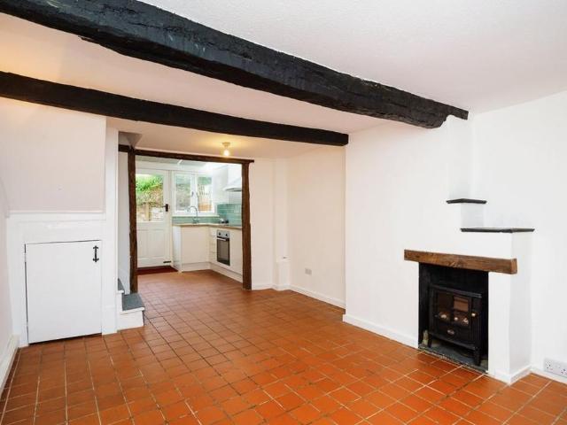 2 bedroom terraced house to rent