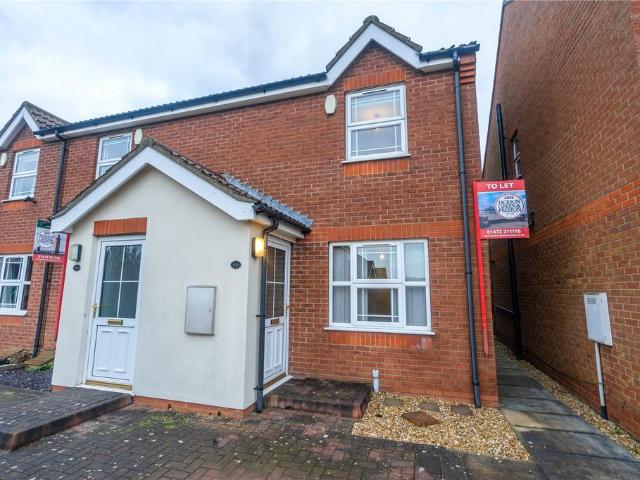 2 bedroom terraced house to rent