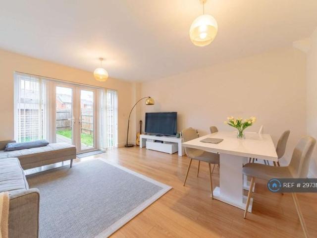 2 bedroom terraced house to rent