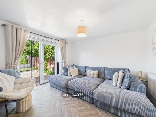 2 bedroom terraced house to rent