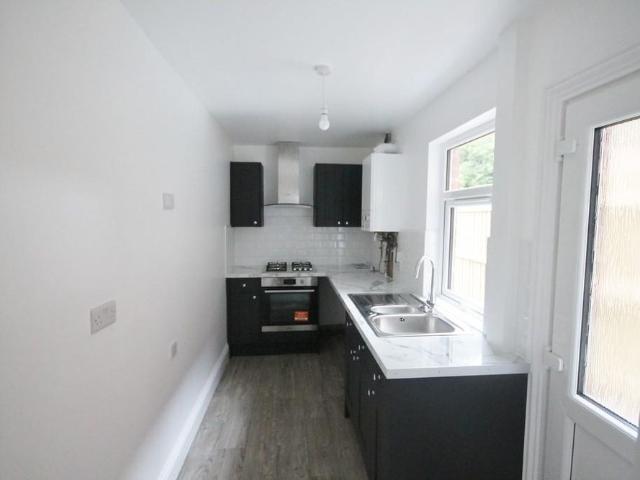 2 bedroom terraced house to rent