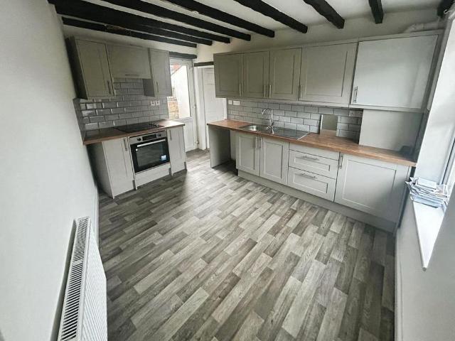 2 bedroom terraced house to rent
