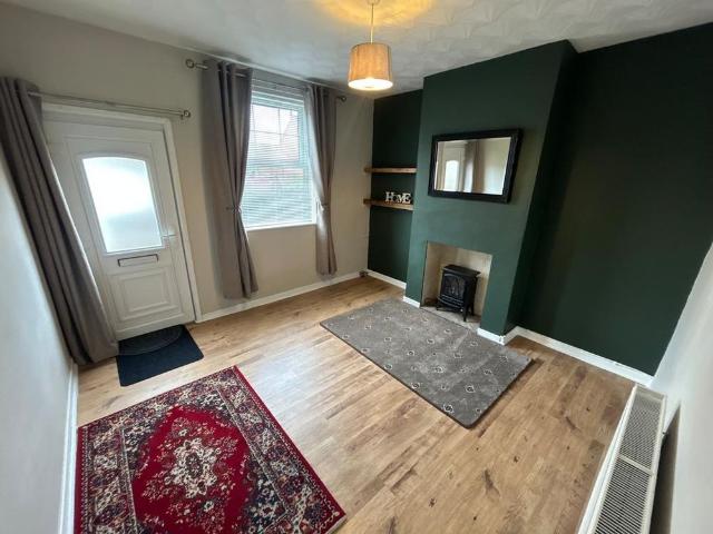 2 bedroom terraced house to rent