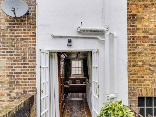 2 bedroom terraced house to rent