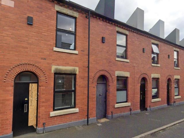 2 bedroom terraced house to rent
