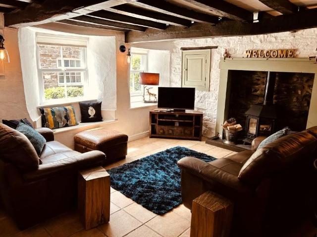 2 bedroom terraced house to rent