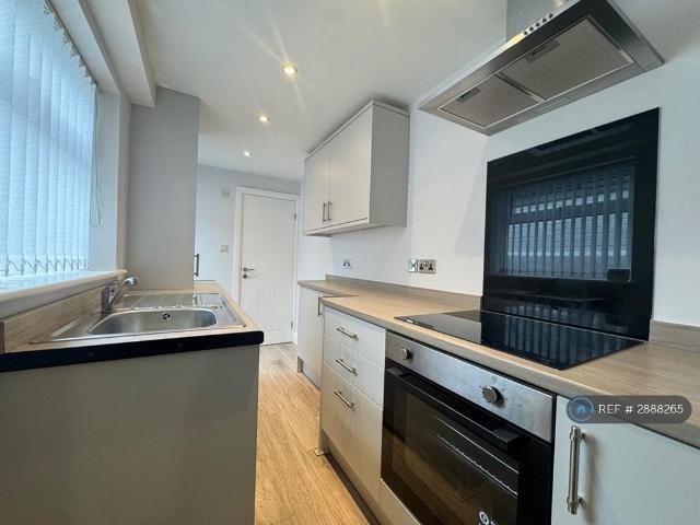 2 bedroom terraced house to rent