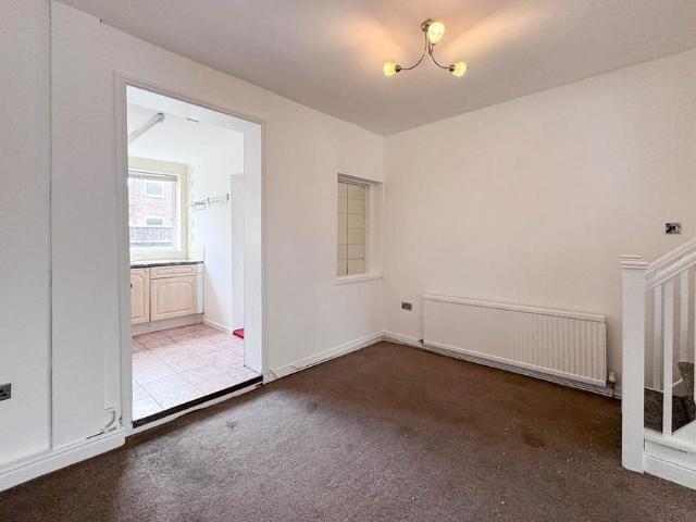 2 bedroom terraced house to rent