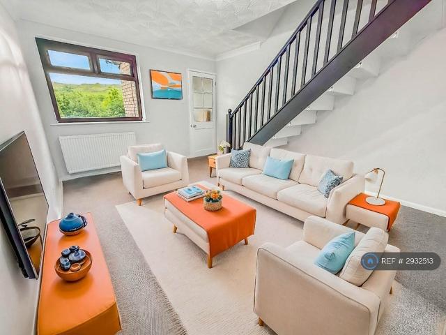 2 bedroom terraced house to rent