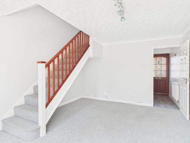2 bedroom terraced house to rent