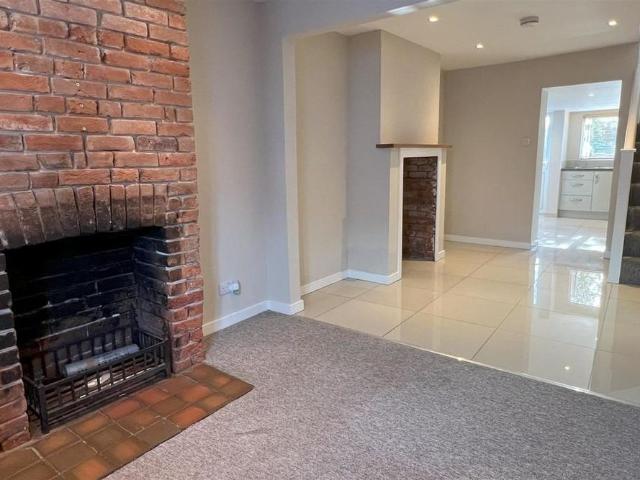 2 bedroom terraced house to rent