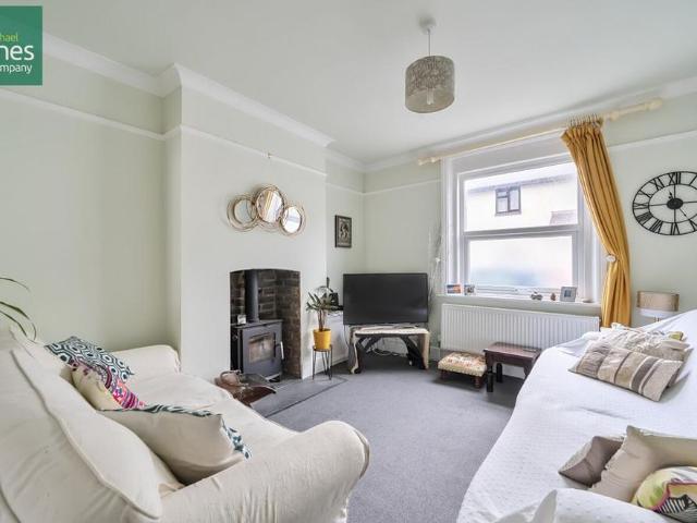 2 bedroom terraced house to rent