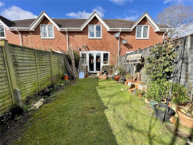 2 bedroom terraced house to rent
