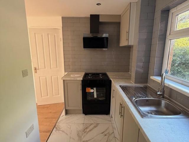 2 bedroom terraced house to rent