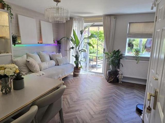 2 bedroom terraced house to rent