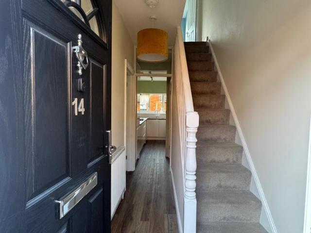 2 bedroom terraced house to rent