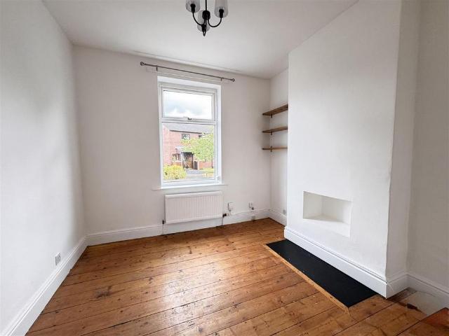 2 bedroom terraced house to rent