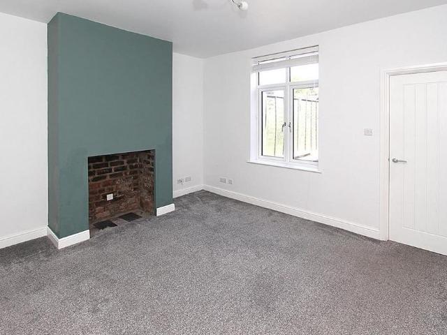 2 bedroom terraced house to rent