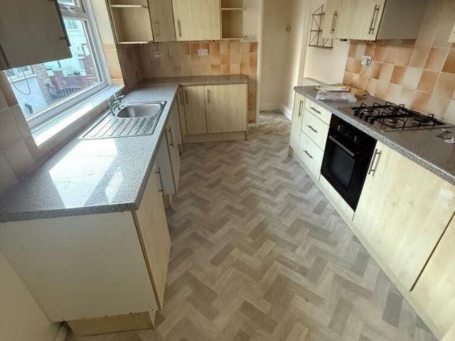 2 bedroom terraced house to rent