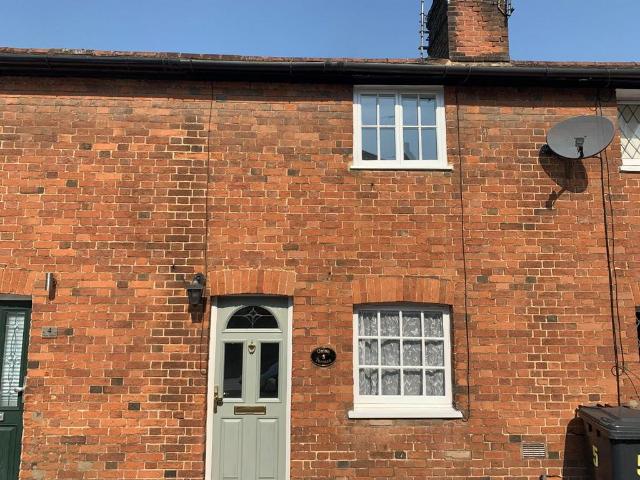 2 bedroom terraced house to rent