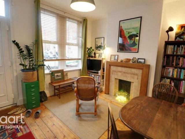 2 bedroom terraced house to rent