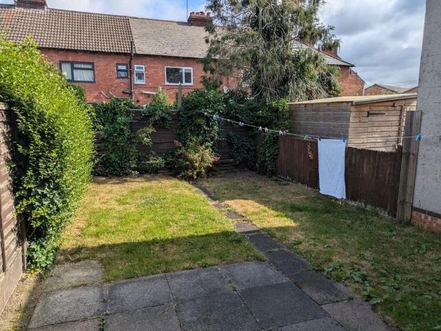 2 bedroom terraced house to rent
