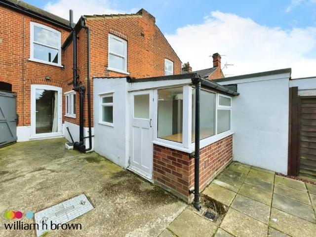 2 bedroom terraced house to rent