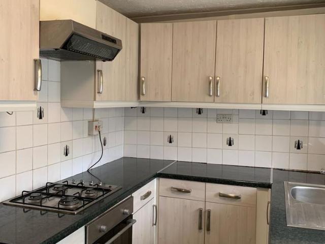 2 bedroom terraced house to rent