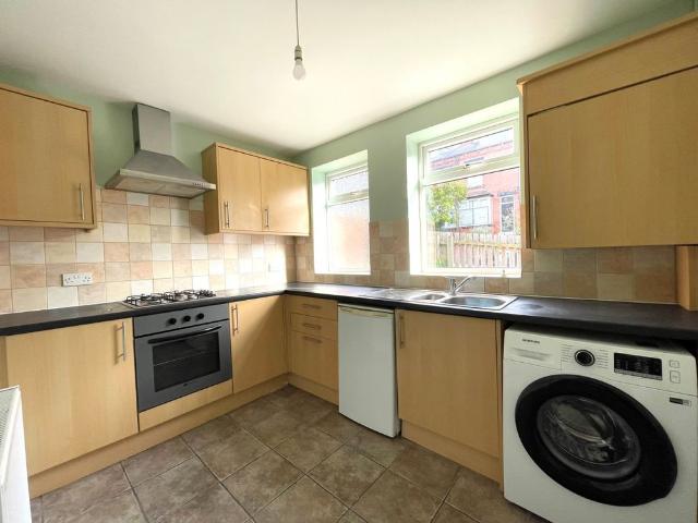 2 bedroom terraced house to rent