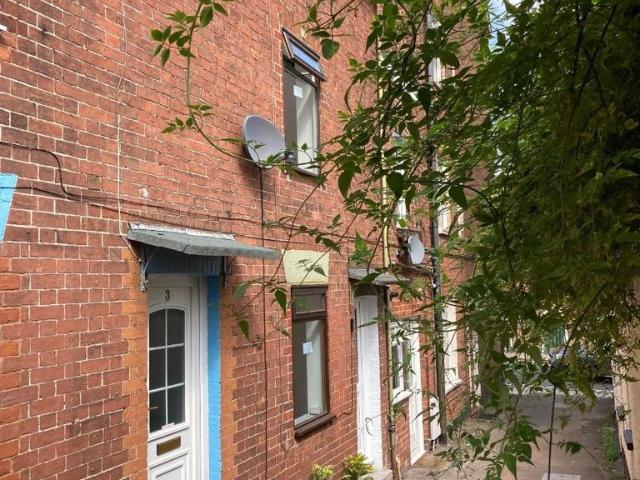 2 bedroom terraced house to rent