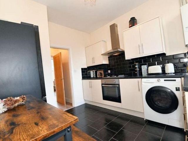 2 bedroom terraced house to rent