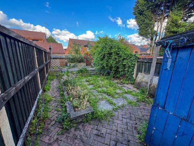 2 bedroom terraced house to rent