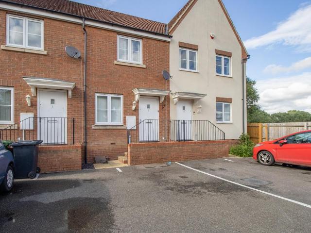 2 bedroom terraced house to rent