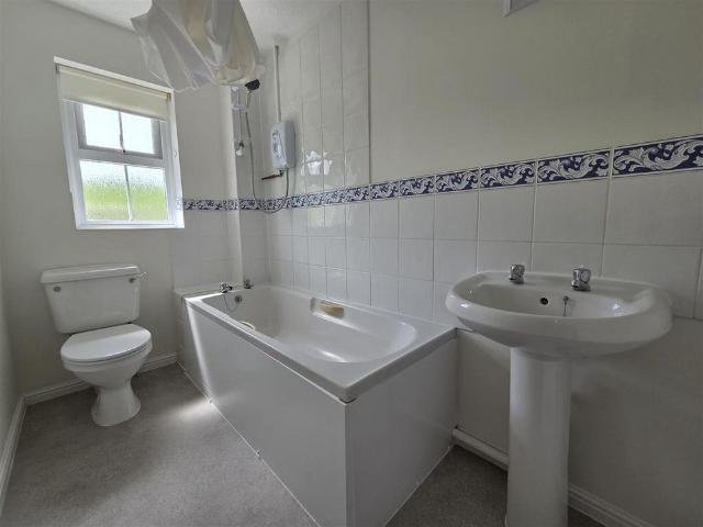 2 bedroom terraced house to rent
