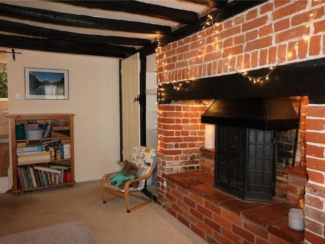2 bedroom terraced house to rent