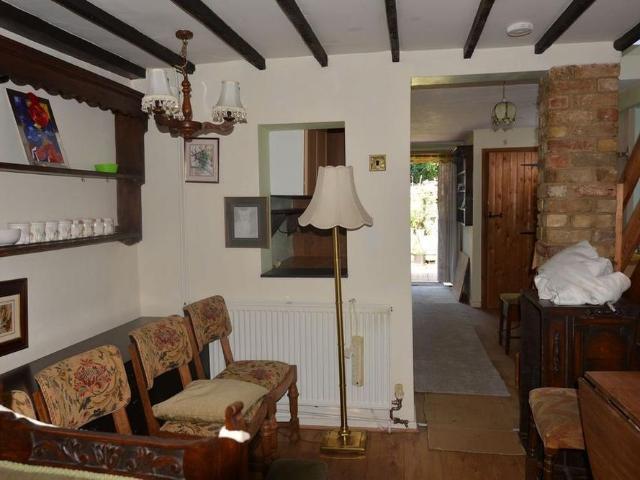 2 bedroom terraced house to rent